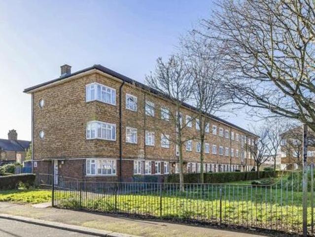 3 Bedroom Flat For Sale In Wood Green, London
