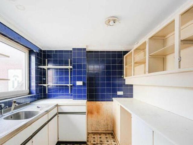 3 Bedroom Flat For Sale In Woodford Green
