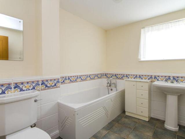 3 bedroom flat for sale in Adventurers Quay, Cardiff, CF10