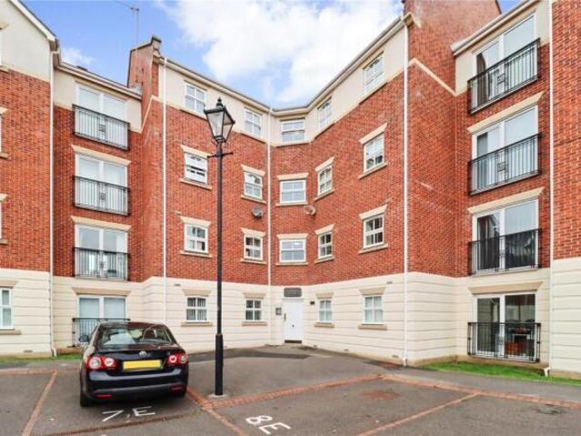 3 bedroom flat for sale in Albert Court, Sunderland, Tyne and Wear, SR2