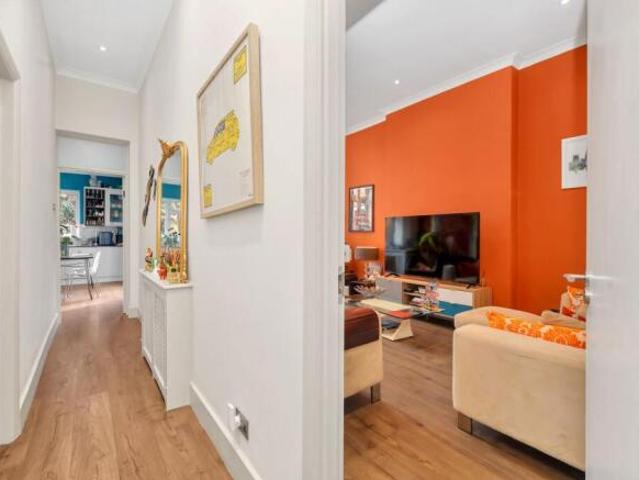 3 bedroom flat for sale in Anson Road, London, NW2