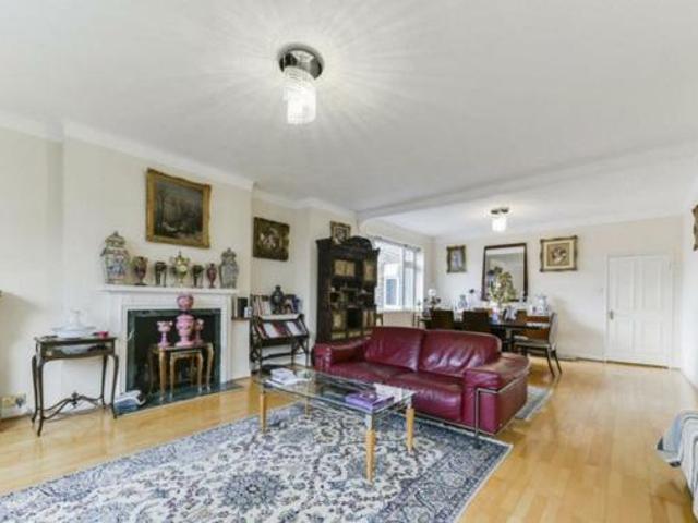 3 Bedroom Flat For Sale In Avenue Road