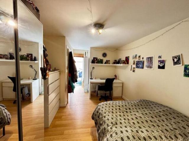 3 bedroom flat for sale in Balloon Court, Cave Street, St Pauls, Bristol BS2 8AG, BS2