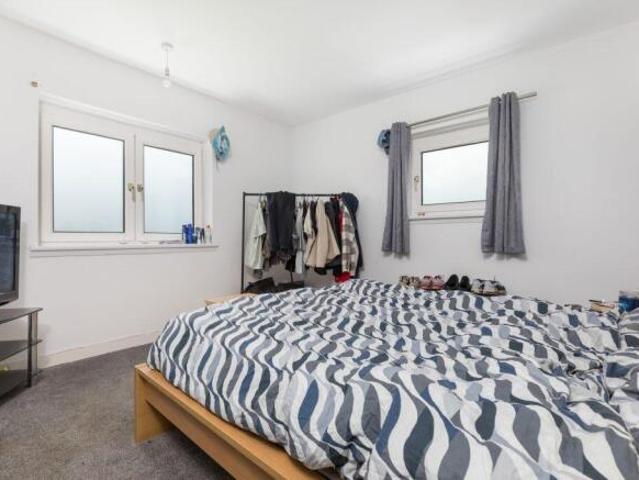 3 bedroom flat for sale in Barrmill Road, Mansewood, G43