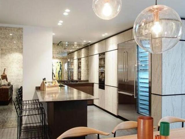 3 Bedroom Flat For Sale In Battersea, London