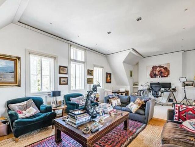 3 Bedroom Flat For Sale In Battersea, London