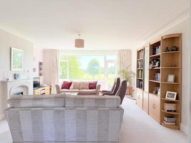 3 bedroom flat for sale in Beech Grove, Harrogate, HG2