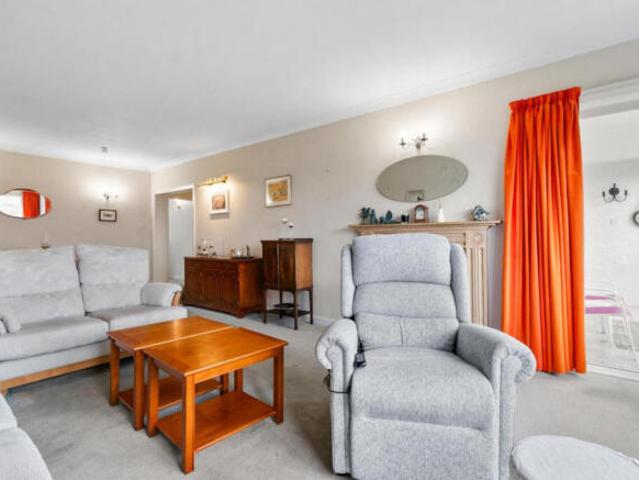 3 bedroom flat for sale in Beechlands Avenue, Netherlee, G44