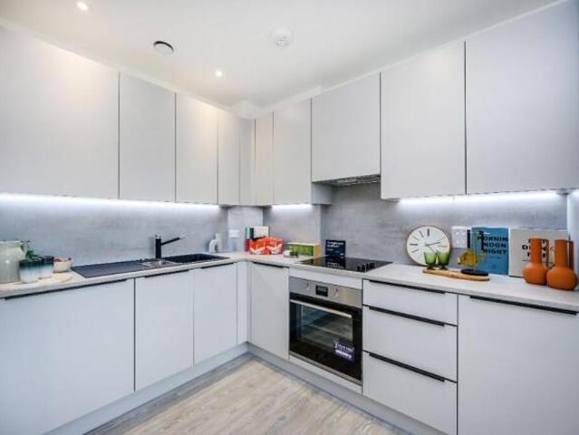 3 bedroom flat for sale in Bell Tree Court, 50 London Road, London, TW8