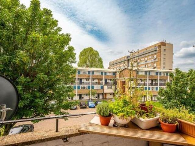 3 Bedroom Flat For Sale In Bermondsey, London