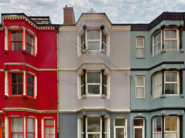 3 Bedroom Flat For Sale In Borth