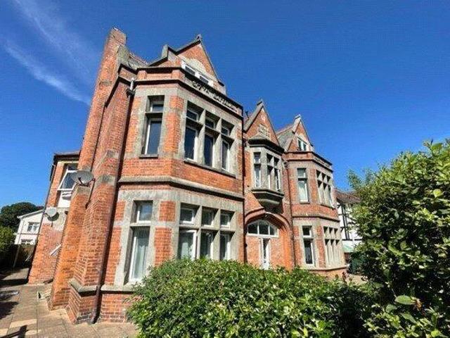 3 Bedroom Flat For Sale In Bournemouth