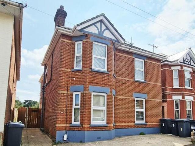 3 Bedroom Flat For Sale In Bournemouth