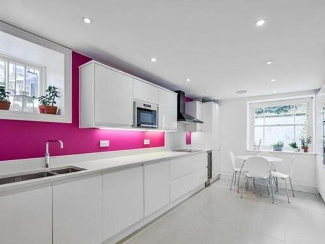 3 Bedroom Flat For Sale In Blackheath, London