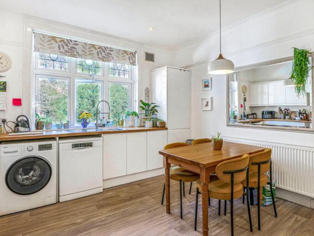 3 bedroom flat for sale in Browning Avenue, Bournemouth, BH5