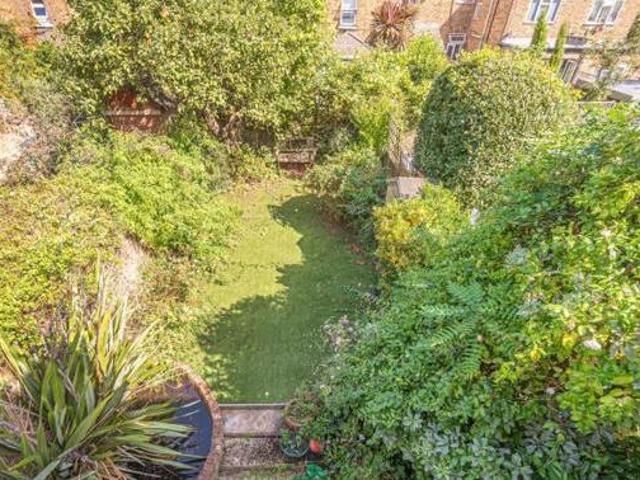 3 Bedroom Flat For Sale In Brondesbury, London