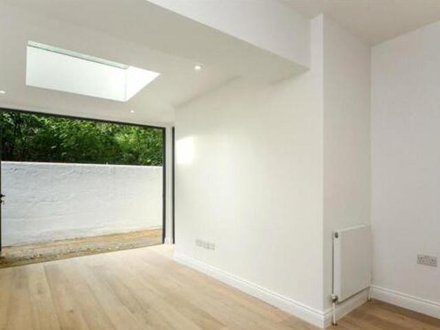 3 Bedroom Flat For Sale In Brook Green