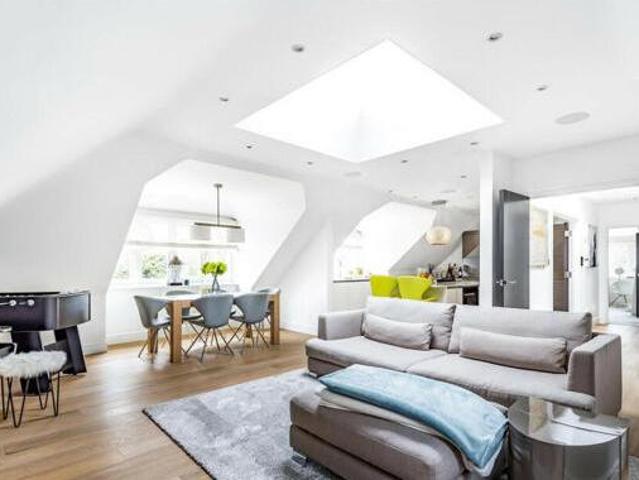 3 Bedroom Flat For Sale In Brookmans Park Hatfield