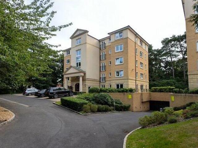3 Bedroom Flat For Sale In Branksome Park, Poole