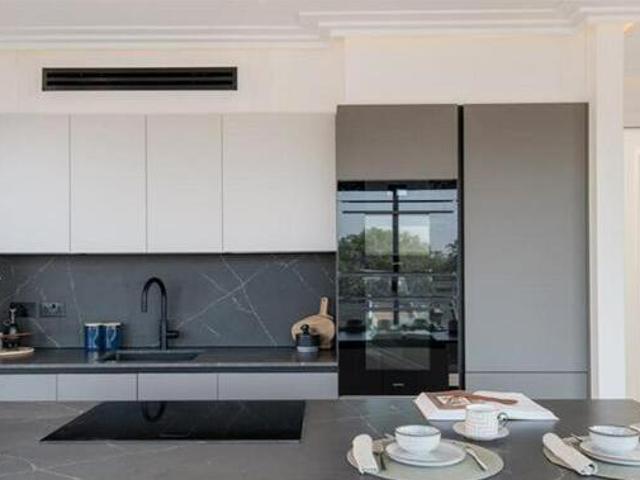 3 Bedroom Flat For Sale In Brewster Gardens, London