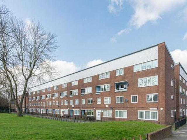 3 Bedroom Flat For Sale In Brixton Hill, London