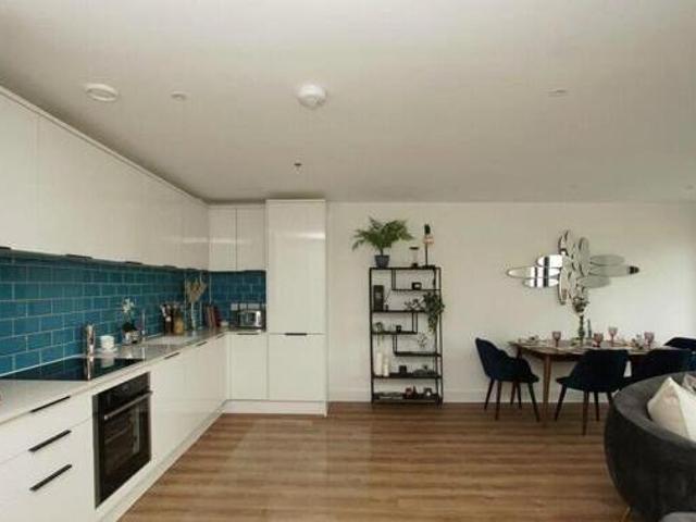 3 Bedroom Flat For Sale In Bristol