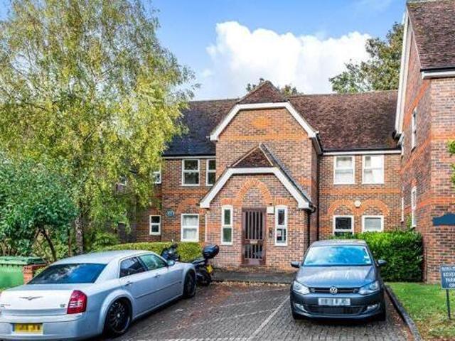 3 Bedroom Flat For Sale In Buckinghamshire