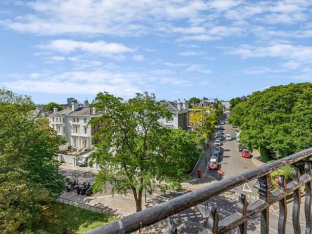 3 bedroom flat for sale in Campden Hill Court, Campden Hill Road, W8