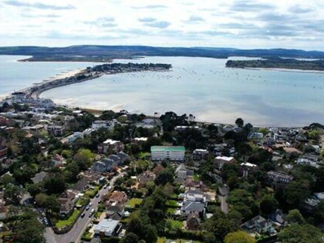 3 Bedroom Flat For Sale In Canford Cliffs, Poole