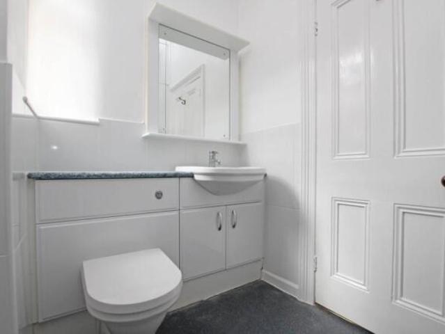3 bedroom flat for sale in Carlisle Road, Eastbourne, BN20 7EN, BN20