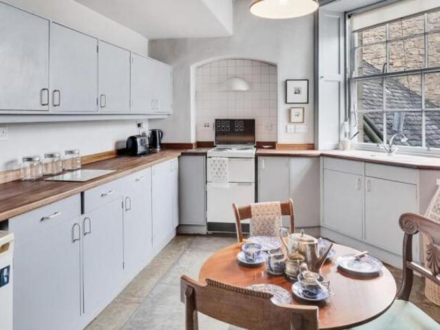 3 bedroom flat for sale in Carlton Street, Edinburgh, Midlothian, EH4