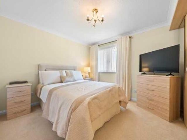 3 bedroom flat for sale in Central Grove, Mount Vernon, Glasgow, G32