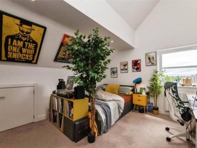 3 bedroom flat for sale in Chaucer Grove, Exeter, Devon, EX4