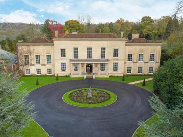 3 Bedroom Flat For Sale In Chalfont St. Giles