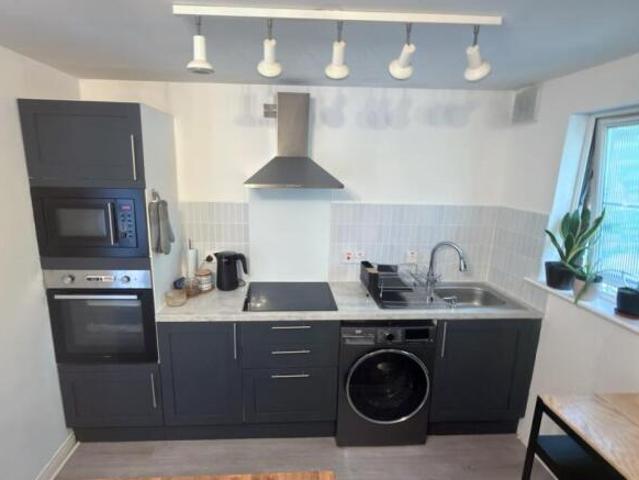 3 bedroom flat for sale in Chancellor Court, Liverpool, L8
