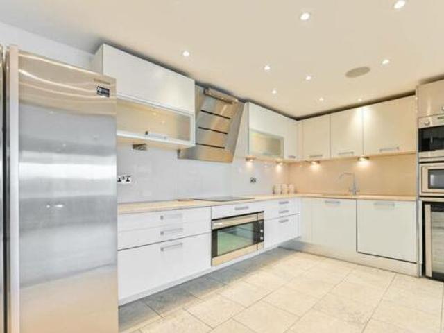 3 Bedroom Flat For Sale In Chelsea, London