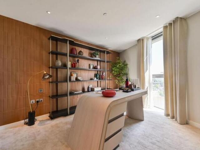 3 bedroom flat for sale in Chelsea Waterfront, Chelsea, SW10