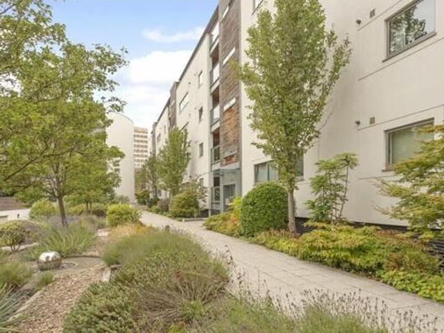3 Bedroom Flat For Sale In Cheltenham