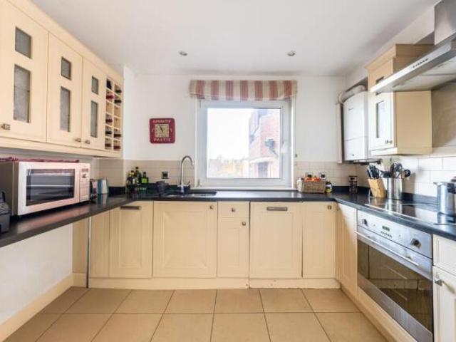 3 bedroom flat for sale in Chepstow Villas, Notting Hill, London, W11