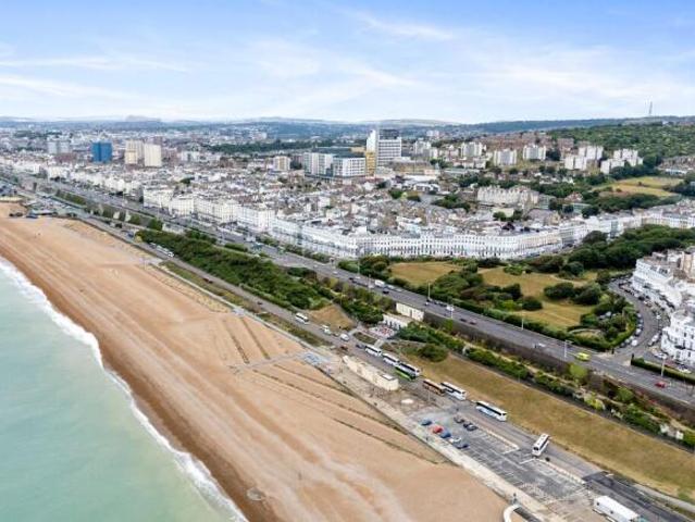 3 bedroom flat for sale in Chichester Terrace, Brighton, East Sussex, BN2