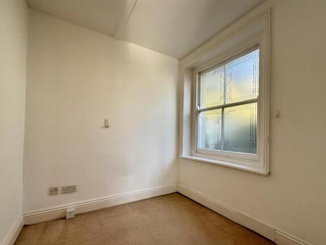 3 bedroom flat for sale in Christchurch Road, Cheltenham, GL50