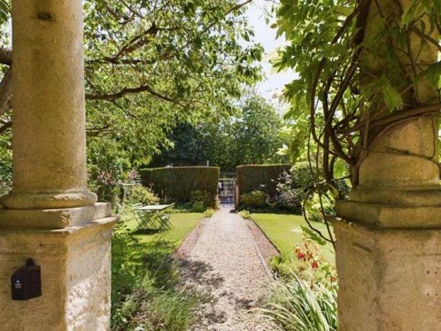 3 bedroom flat for sale in Church Road, Combe Down, Bath, BA2