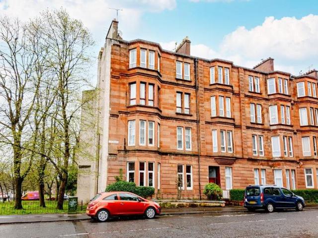 3 bedroom flat for sale in Copland Road, Ibrox, Glasgow, G51