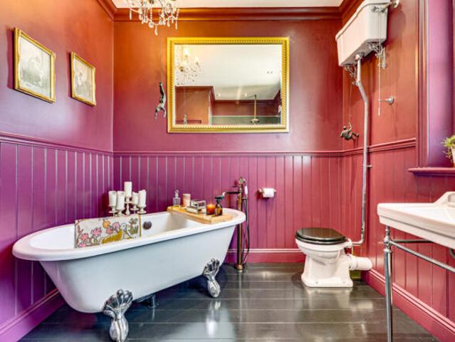 3 bedroom flat for sale in Clifftown Parade, Southend on sea, SS1