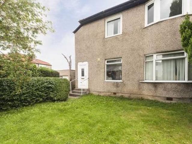 3 bedroom flat for sale in Croftend Avenue Croftfoot G44