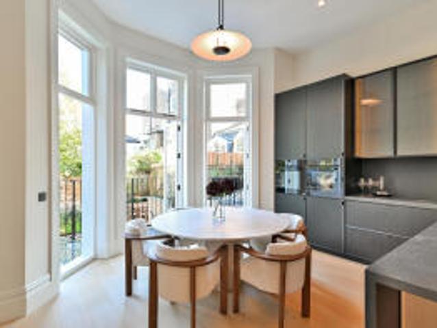 3 bedroom flat for sale in Cranley Gardens, South Kensington, London, SW7