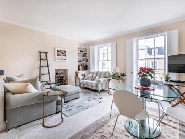 3 bedroom flat for sale in Cumberland Street, London, SW1V