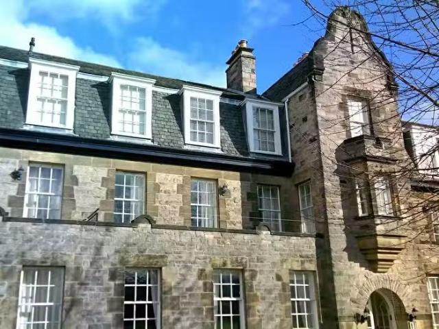 3 Bedroom Flat For Sale In / East Suffolk Park, Newington, Edi.