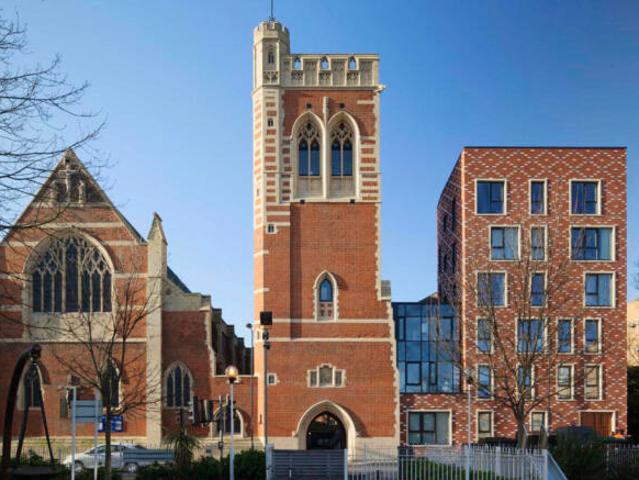 3 bedroom flat for sale in Eastway, Hackney Wick, London, E9