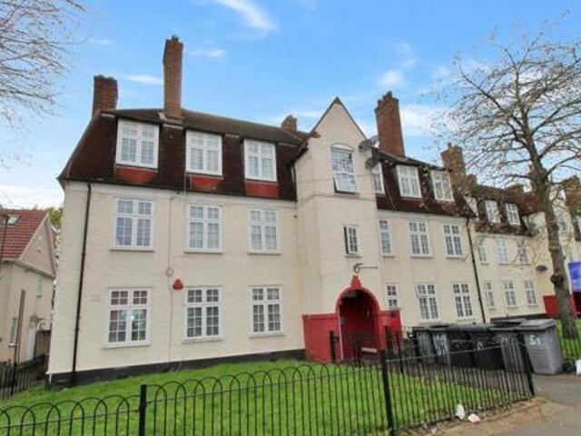 3 Bedroom Flat For Sale In Edgware